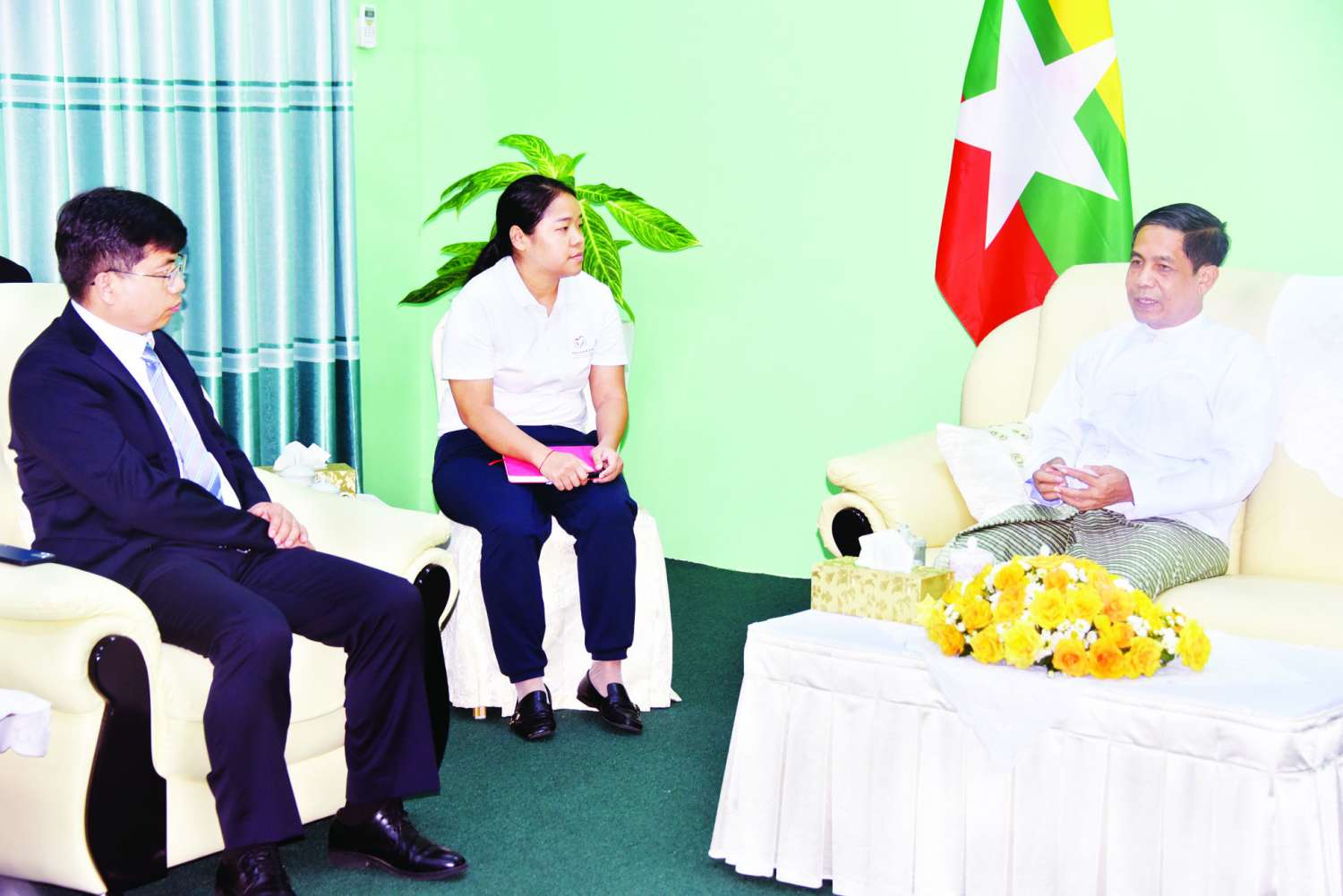 ပြည်ထောင်စုဝန်ကြီး ဦးကိုကိုလှိုင် အပြည်ပြည်ဆိုင်ရာ ကြက်ခြေနီကော်မတီ International Committee Of